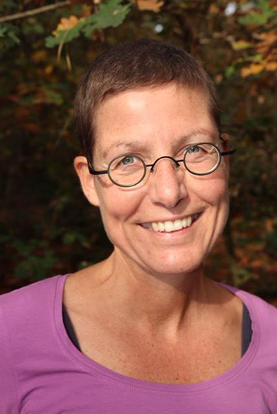 Docenten - Basic Yoga